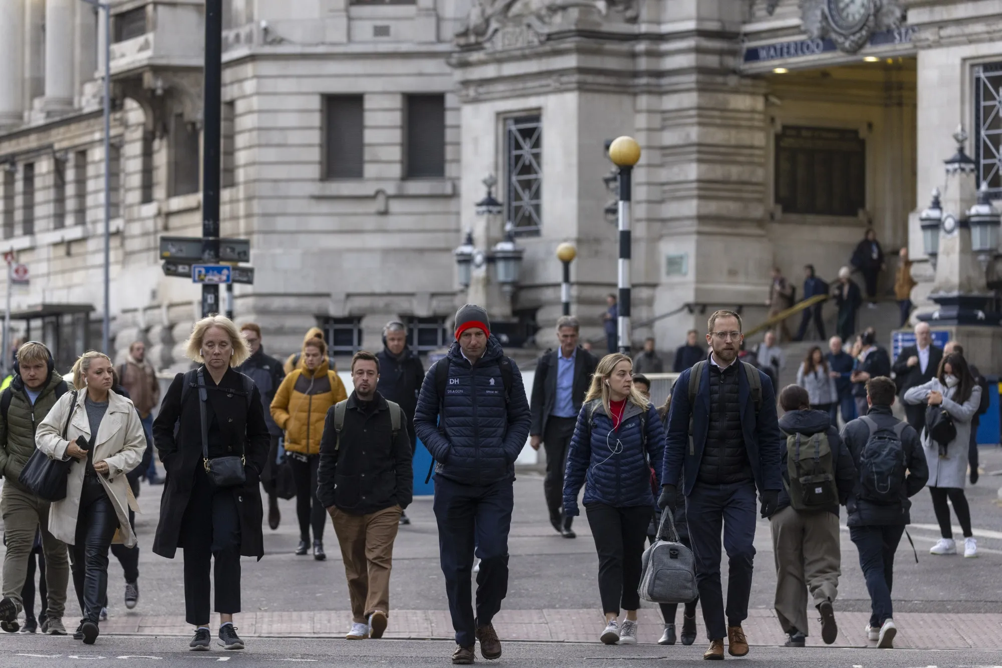 More UK Staff Coming to the Office Every Day Than Hybrid Working ...