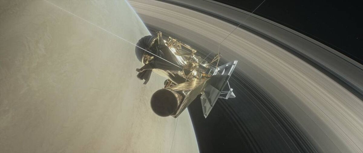 One of Saturn’s Moons Has the Potential for Life - Bloomberg