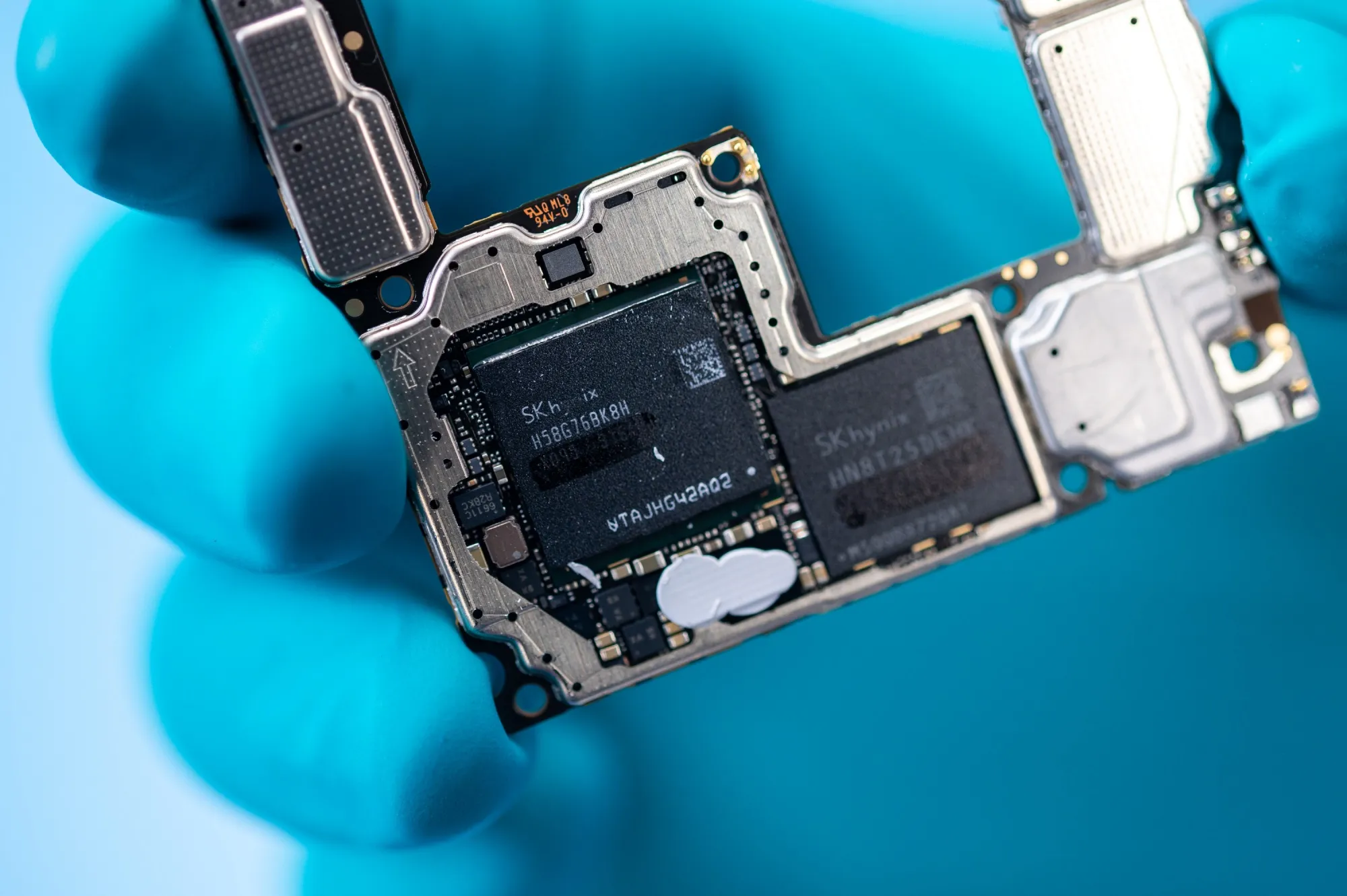 Huawei’s Chipmaker Warns Global Tensions Creating Chip Glut - Bloomberg