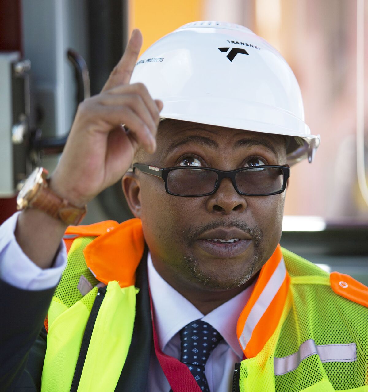 South Africa's Transnet Dismisses CEO Amid Procurement Probe - Bloomberg