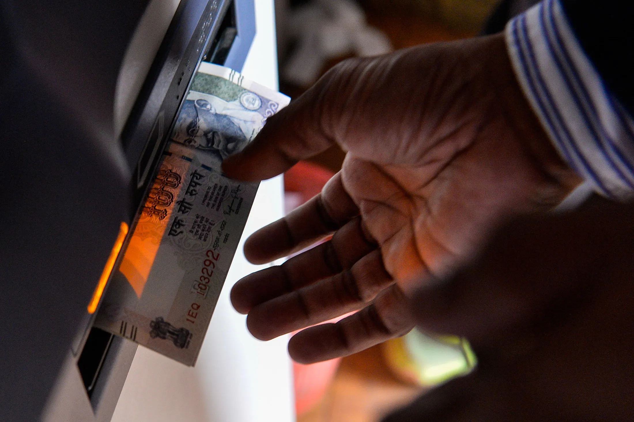 India Is Shutting Down ATMs Even as People Use Them More - Bloomberg