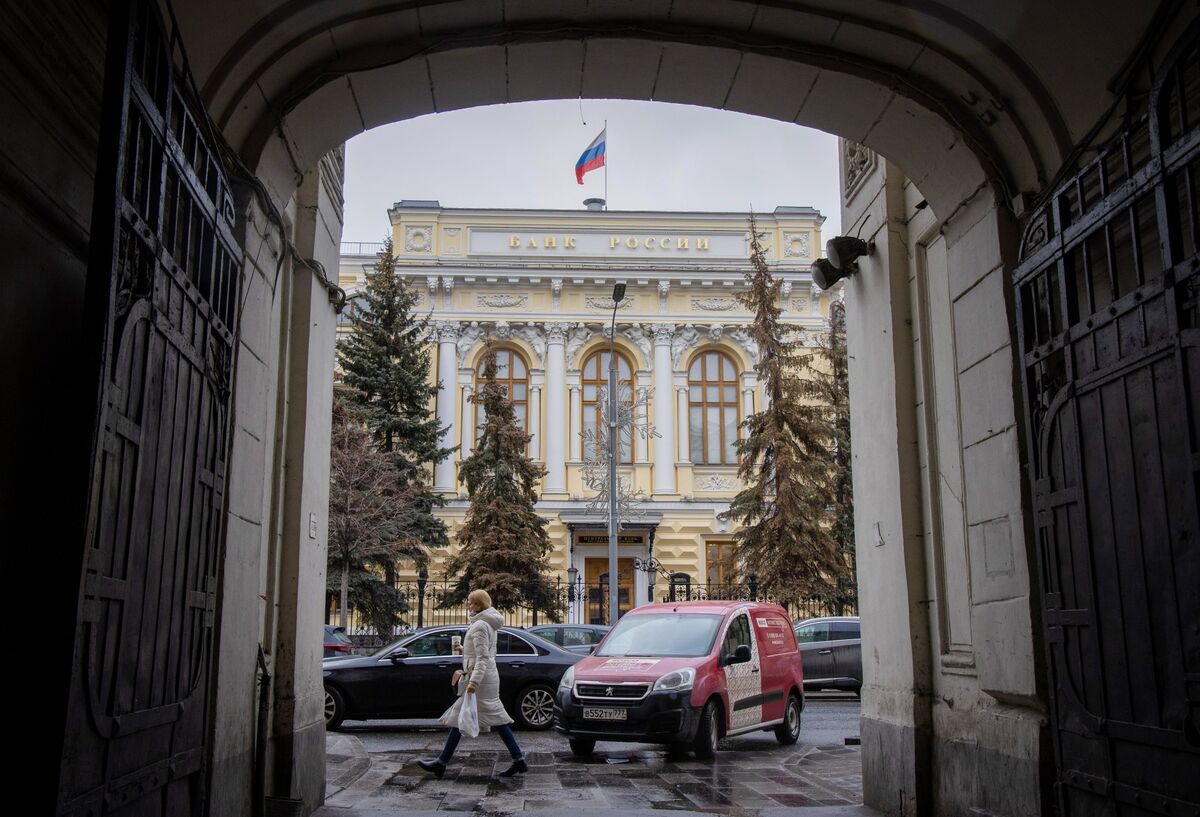 Bank of Russia Set to Hold Key Rate With New Approach in Focus - Bloomberg