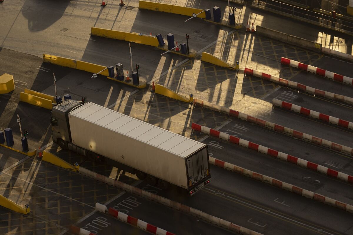 UK Seeks to Ease Inflation Hit From Planned Brexit Border Checks ...