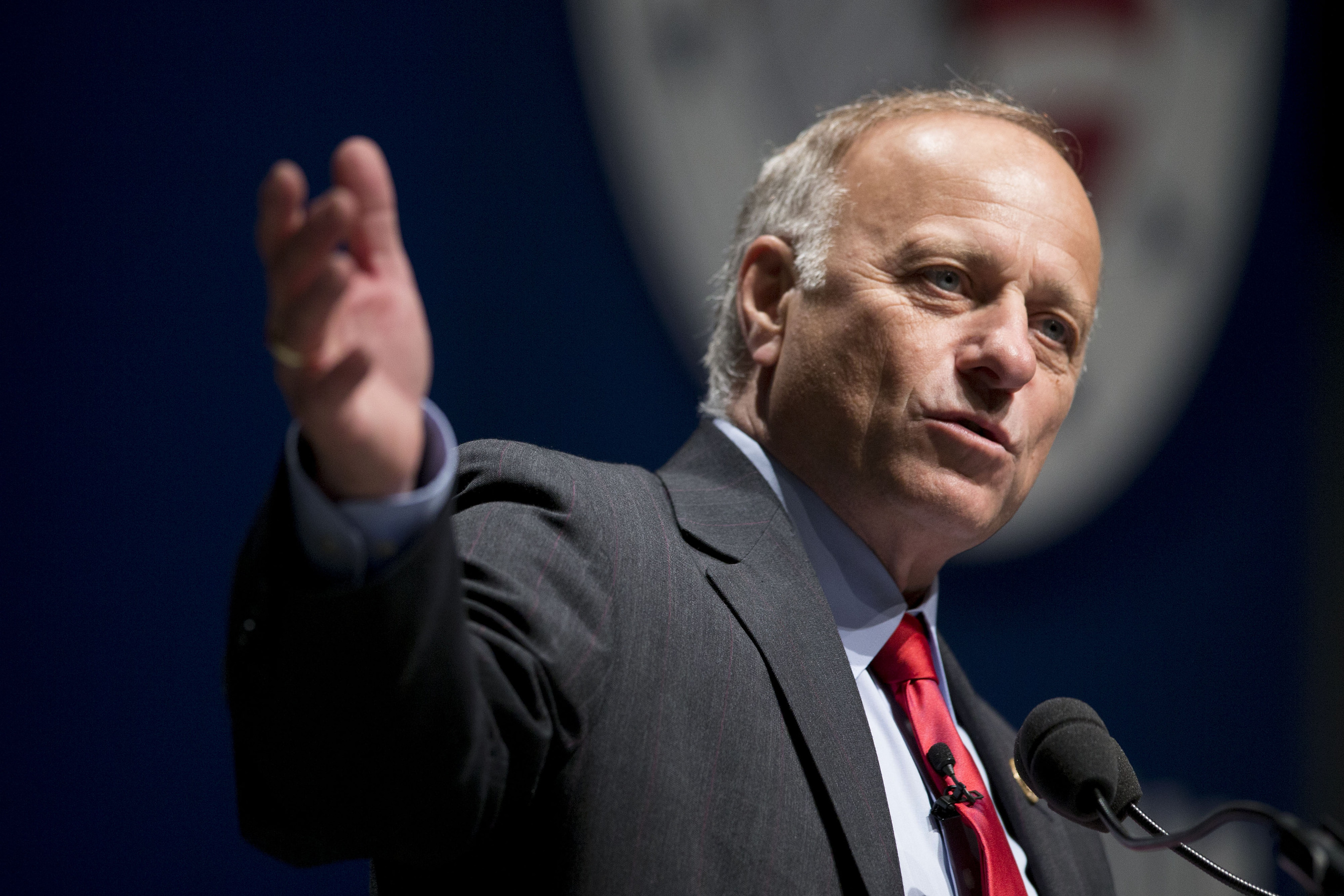 Steve King Loses Support of AT&T PAC Over White Nationalism - Bloomberg
