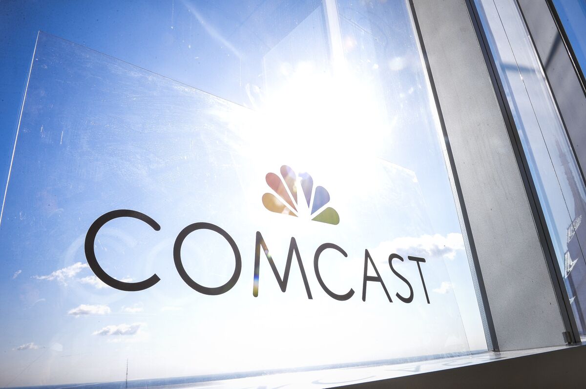 Comcast (CMCSA) Profit Rises on Theme Park, Broadband Revenue Growth ...