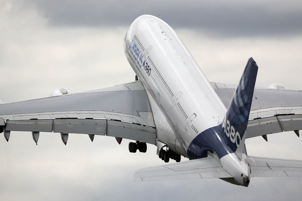 Airbus Pursues Saudia A380 Order With Super-Dense 615 Seater - Bloomberg
