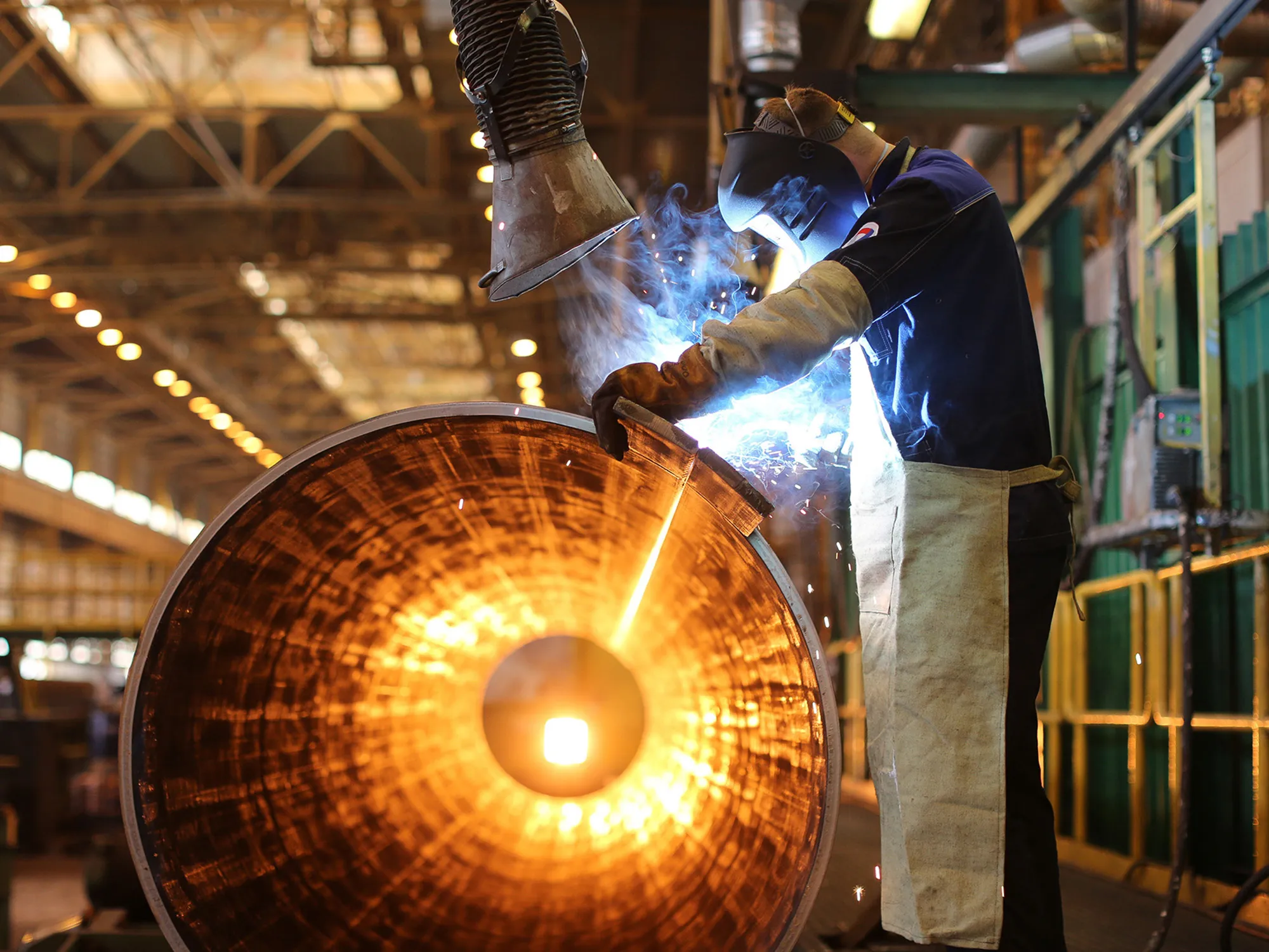 New York Fed Factory Empire State Index Slumps On Dim Outlook - Bloomberg