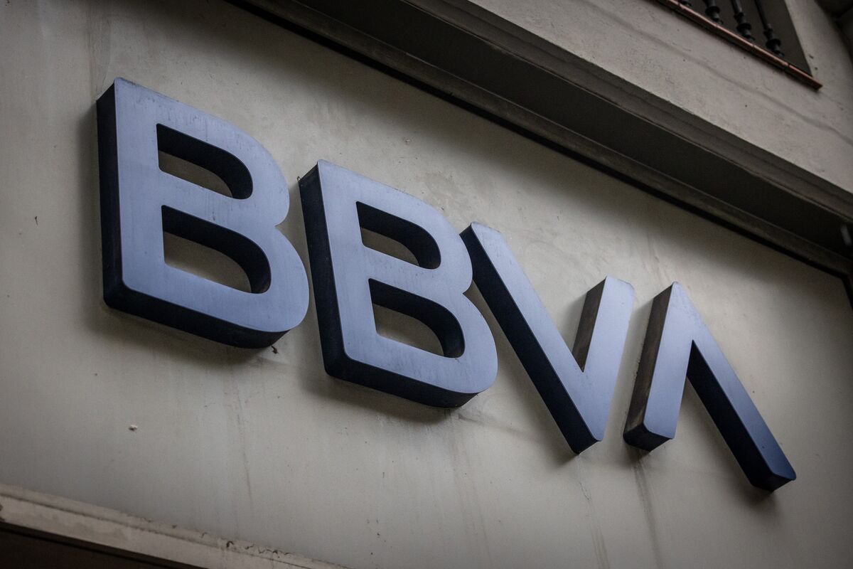 BBVA First Quarter Earnings Beat Estimates on Tax Saving - Bloomberg