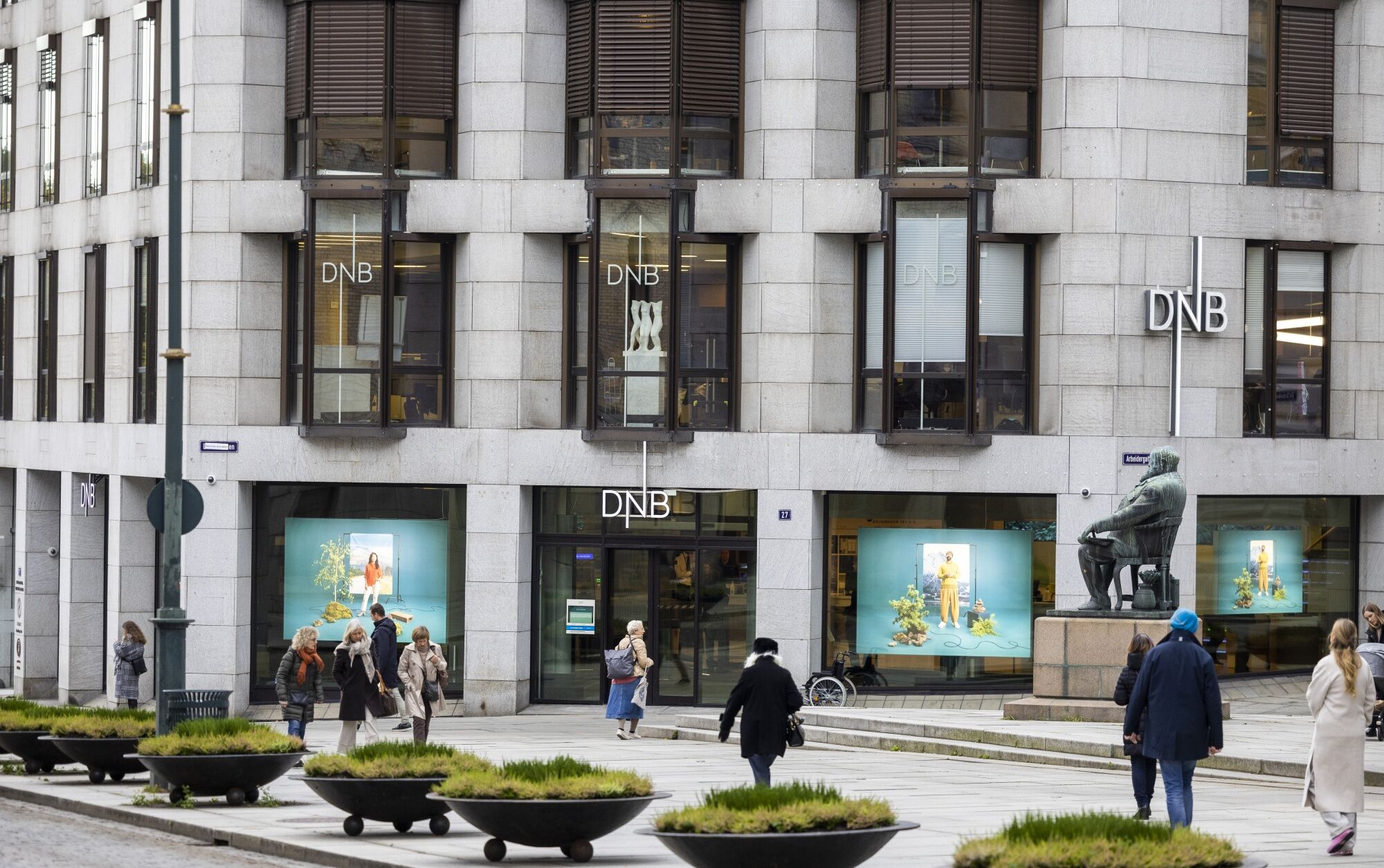 Disco Bonds Surge on DNB Redemption - Bloomberg