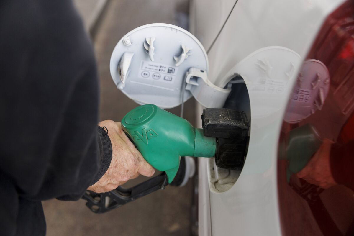 Summer Driving Season Set for Tepid Start in Blow to Oil Demand Outlook ...