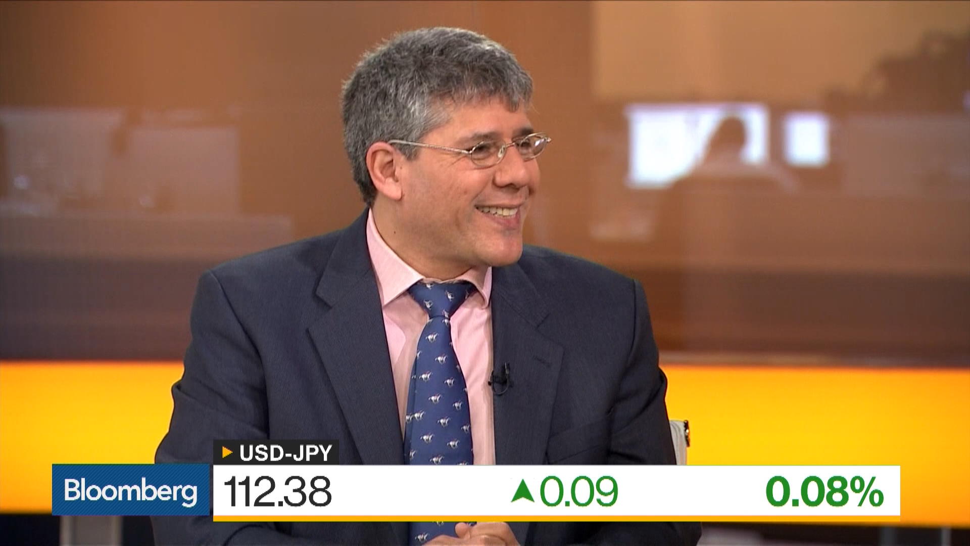 Watch HSBC's Bloom on Inflation, U.S. Dollar, Pound - Bloomberg