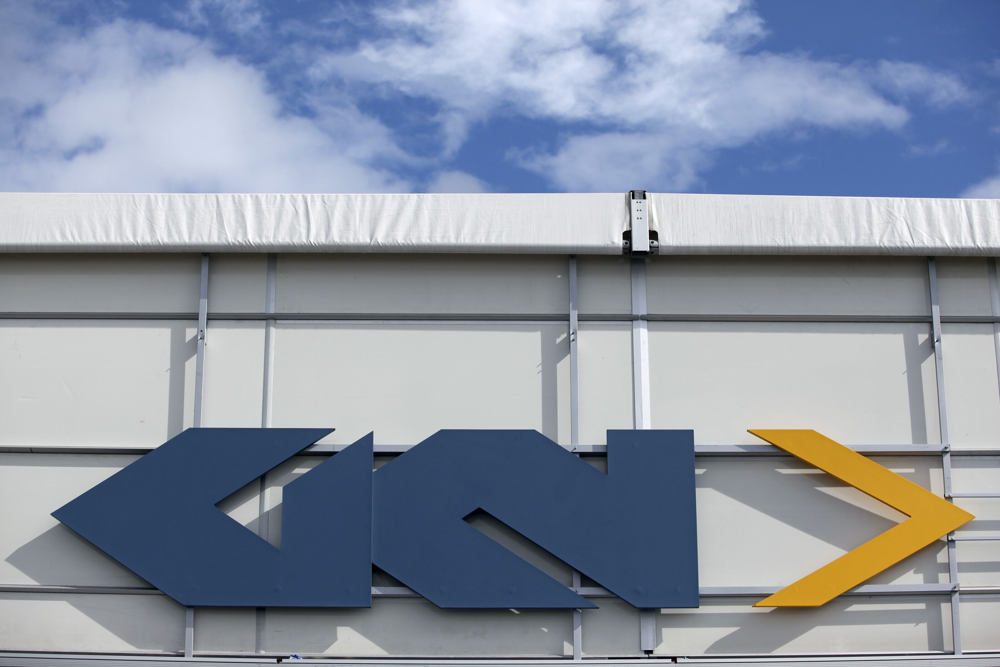 GKN Seals $6.1 Billion Dana Autos Deal to Fend Off Melrose (2 ...