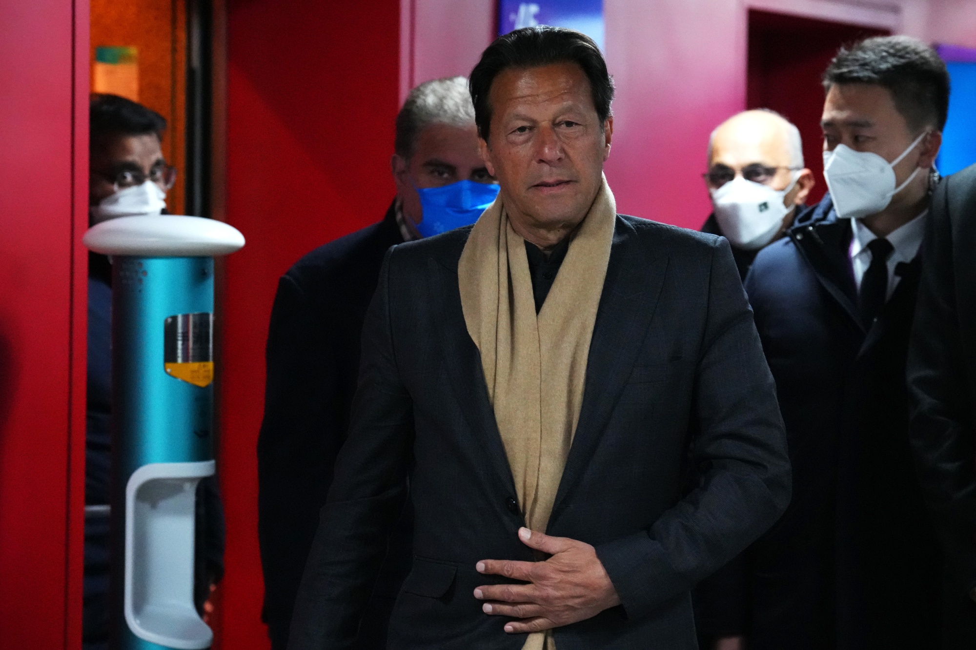 Pakistan PM Imran Khan to Visit Russia’s Putin Amid Ukraine Tensions ...