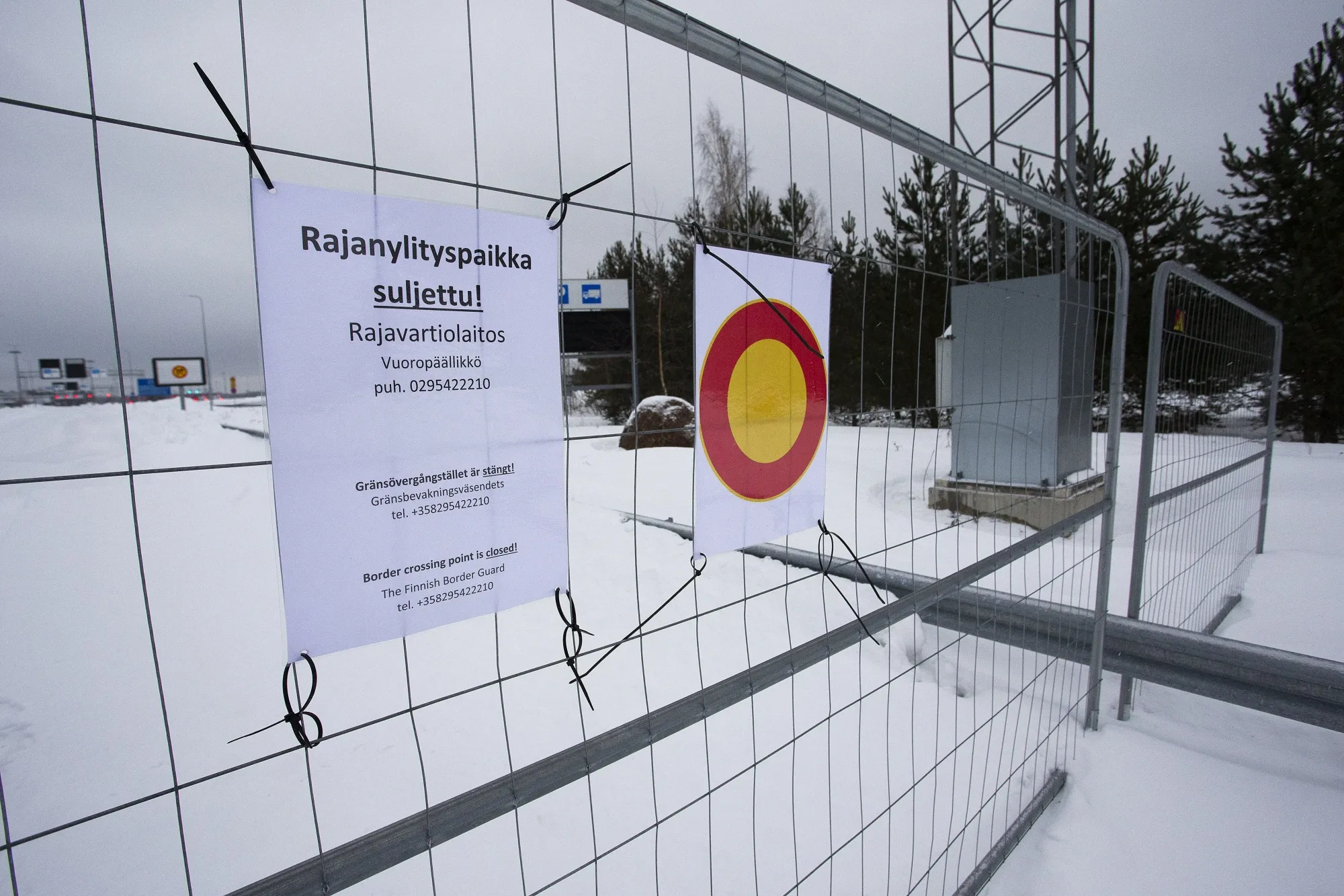 Finland Keeps Russian Border Shut to Counter Security Risks - Bloomberg