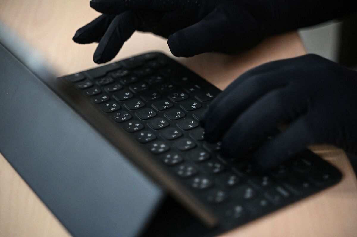 Trader Charged in $110 Million Market Scam Faces Dec. 4 Trial - Bloomberg