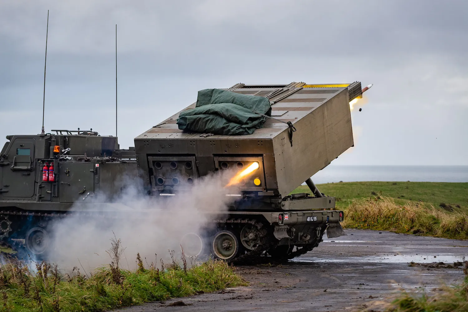 MLRS: UK to Send More Multiple-Launch Rocket Weapons Systems to Ukraine ...