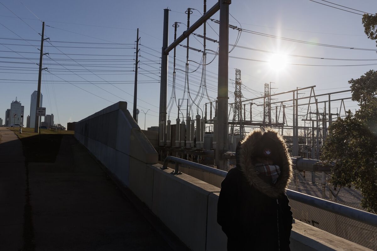 Texas Power Grid Faces Challenge Over Electricity Price Spikes - Bloomberg