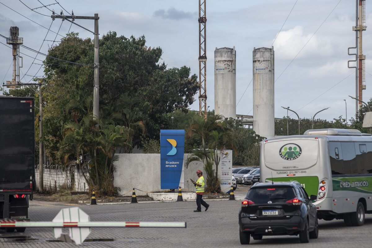 好調な新興国市場にほころび－トルコや中南米で社債価格急落 - Bloomberg