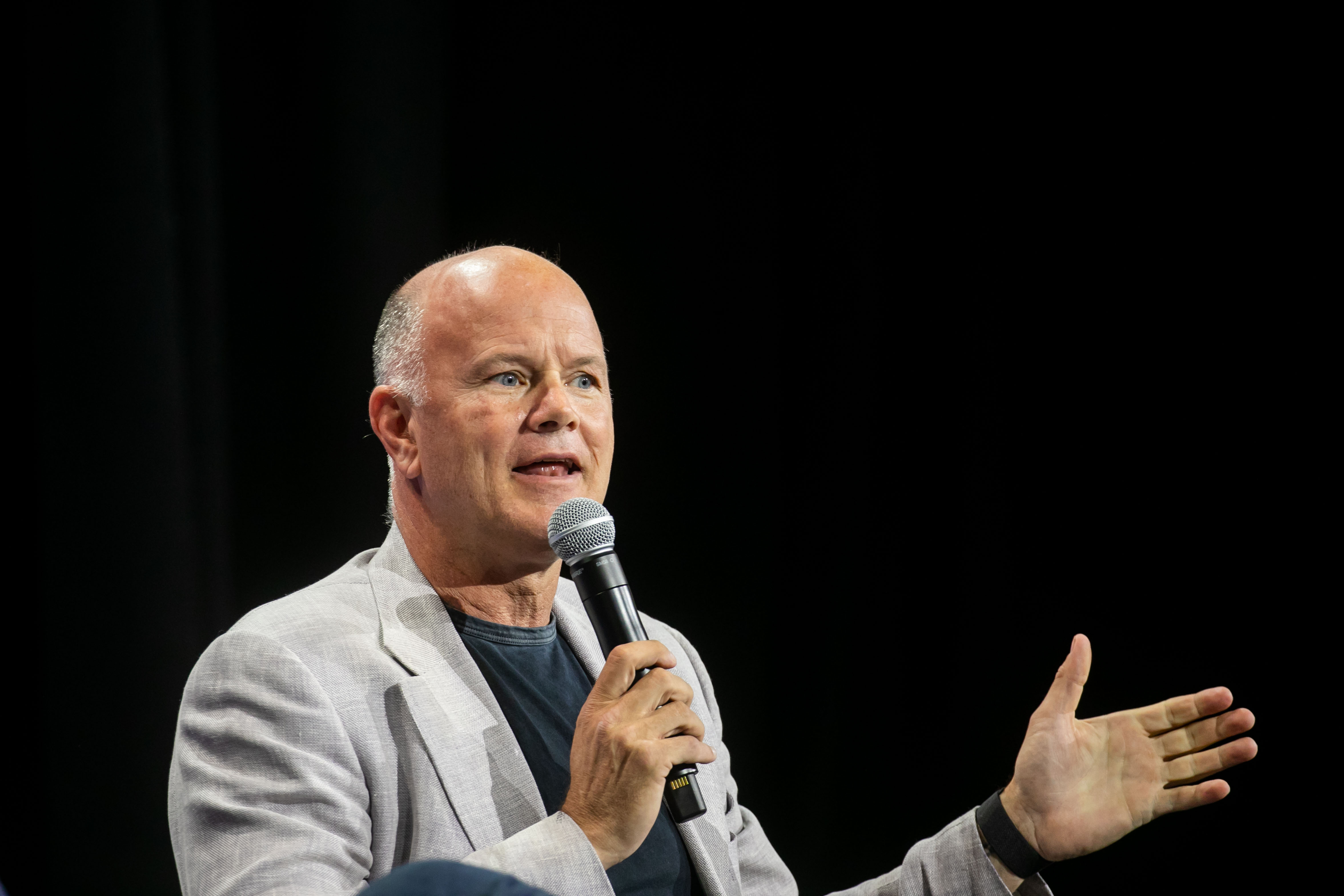 Novogratz’s Galaxy Says Quarterly Loss Widened Ahead of Bitcoin ETF Bid ...