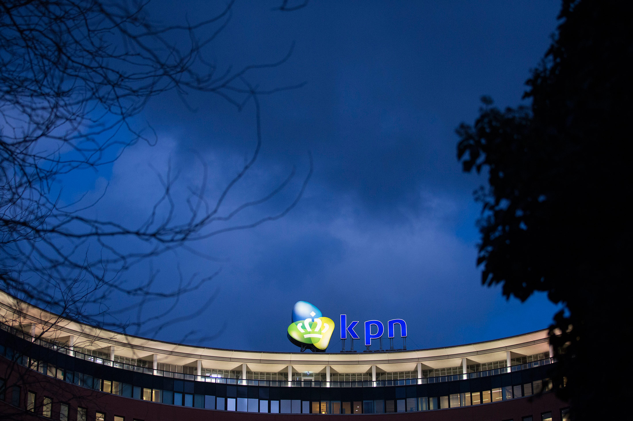 KPN Earnings Trail Estimates as Enterprise Business Shrinks - Bloomberg