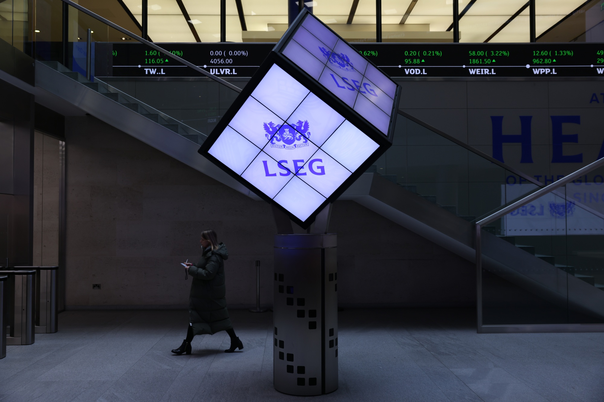 Blackstone, Thomson Reuters Selling $3 Billion of LSE Group Stock ...