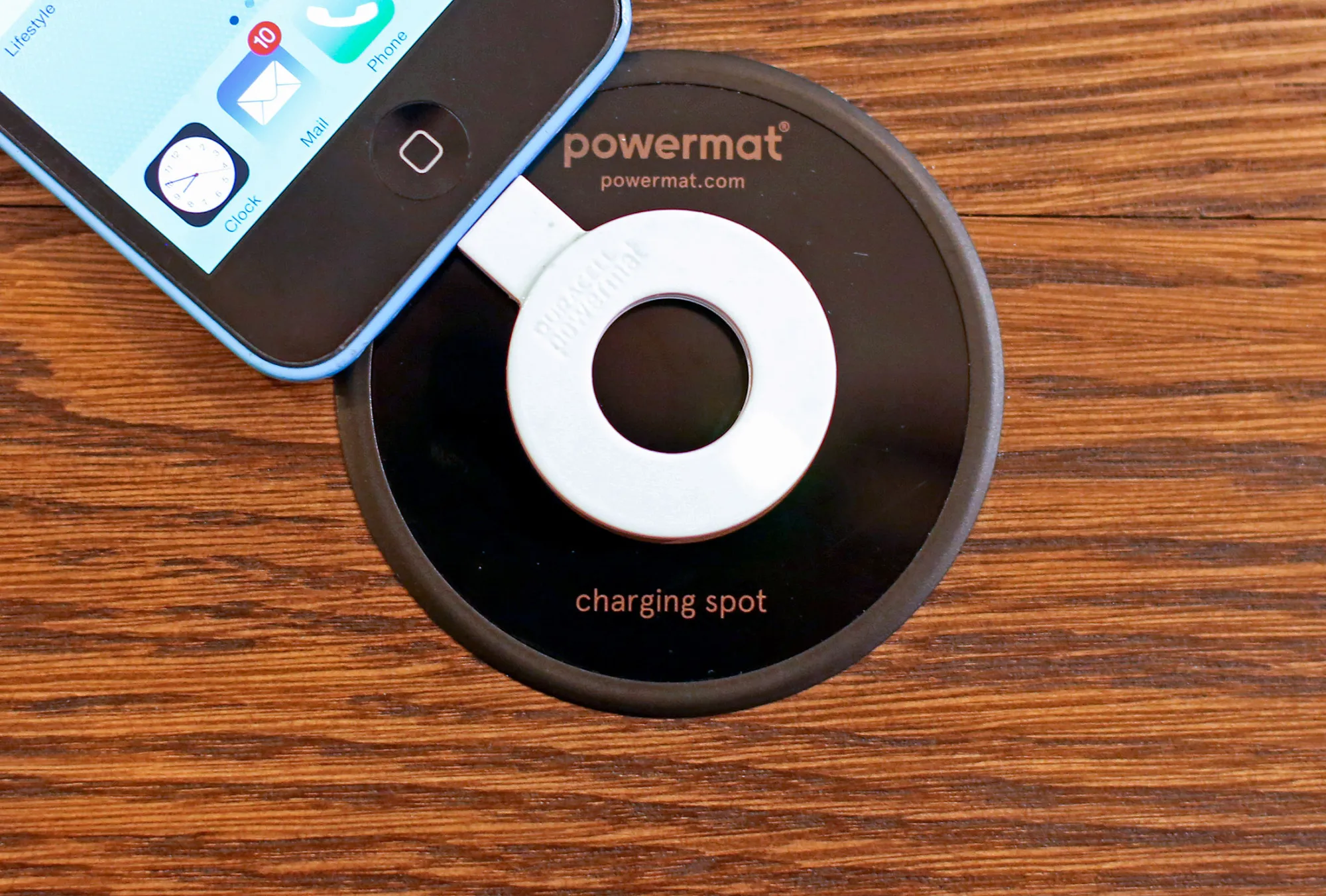 A Decade Later, No One Can Get Wireless Charging Right - Bloomberg