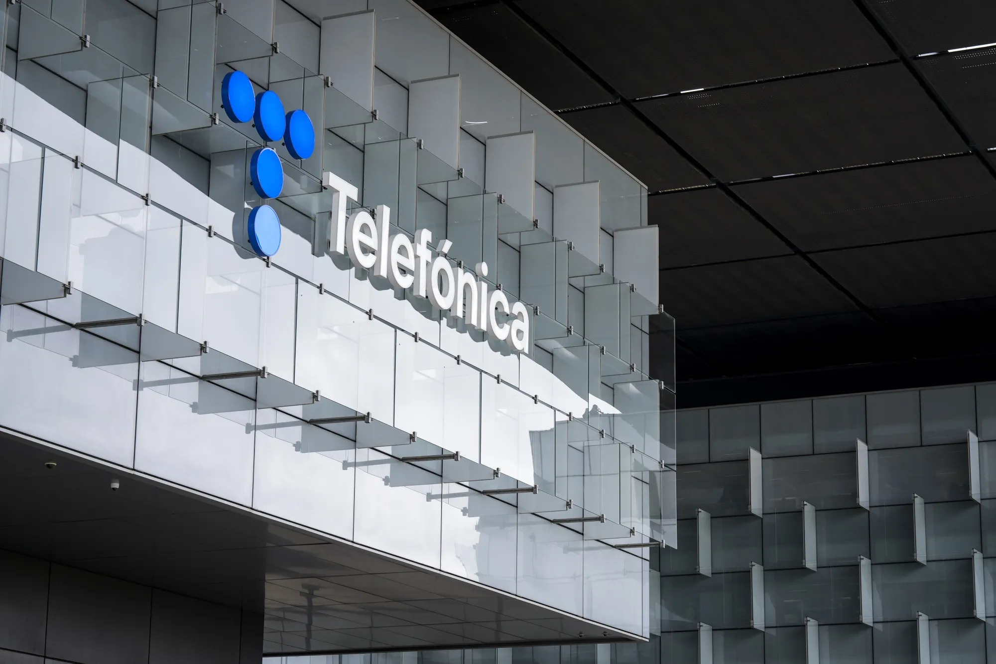 Telefonica Deal Tests Europe’s Appetite for Mideast Influence - Bloomberg