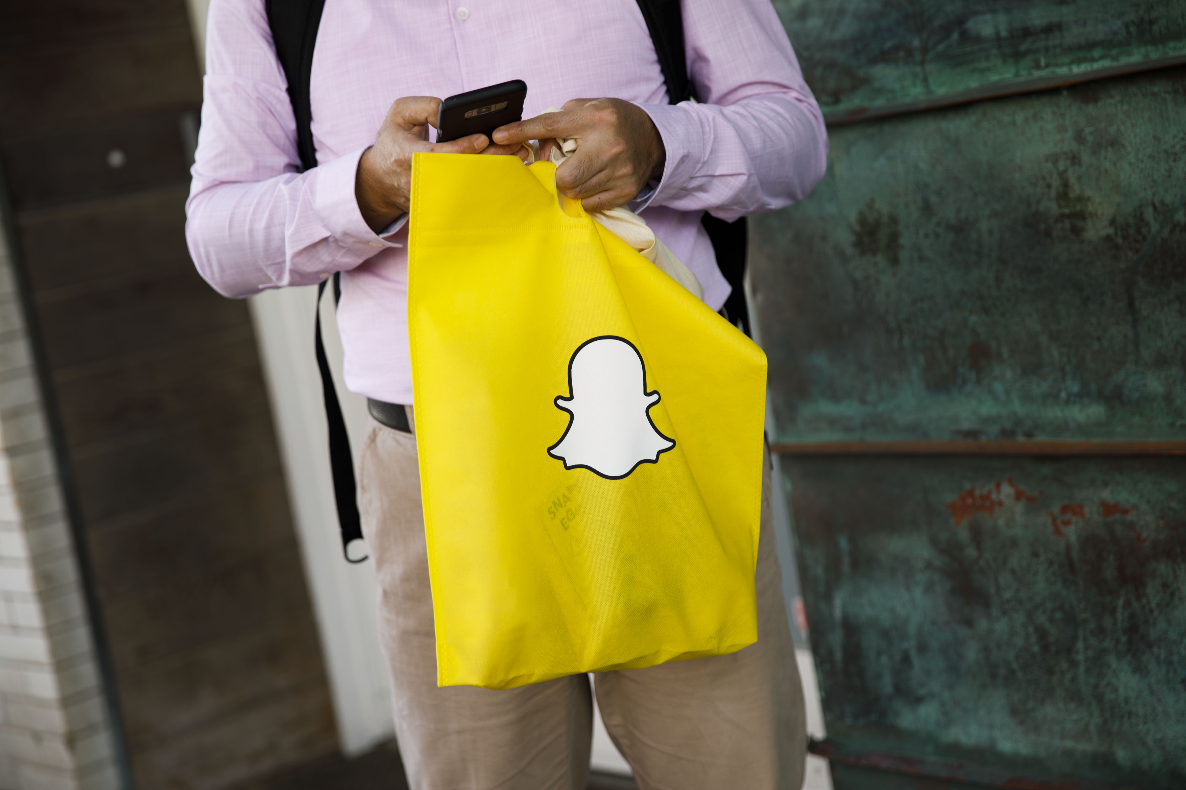 Snap Limits Data Outside Developers Can Gather on Its Users - Bloomberg
