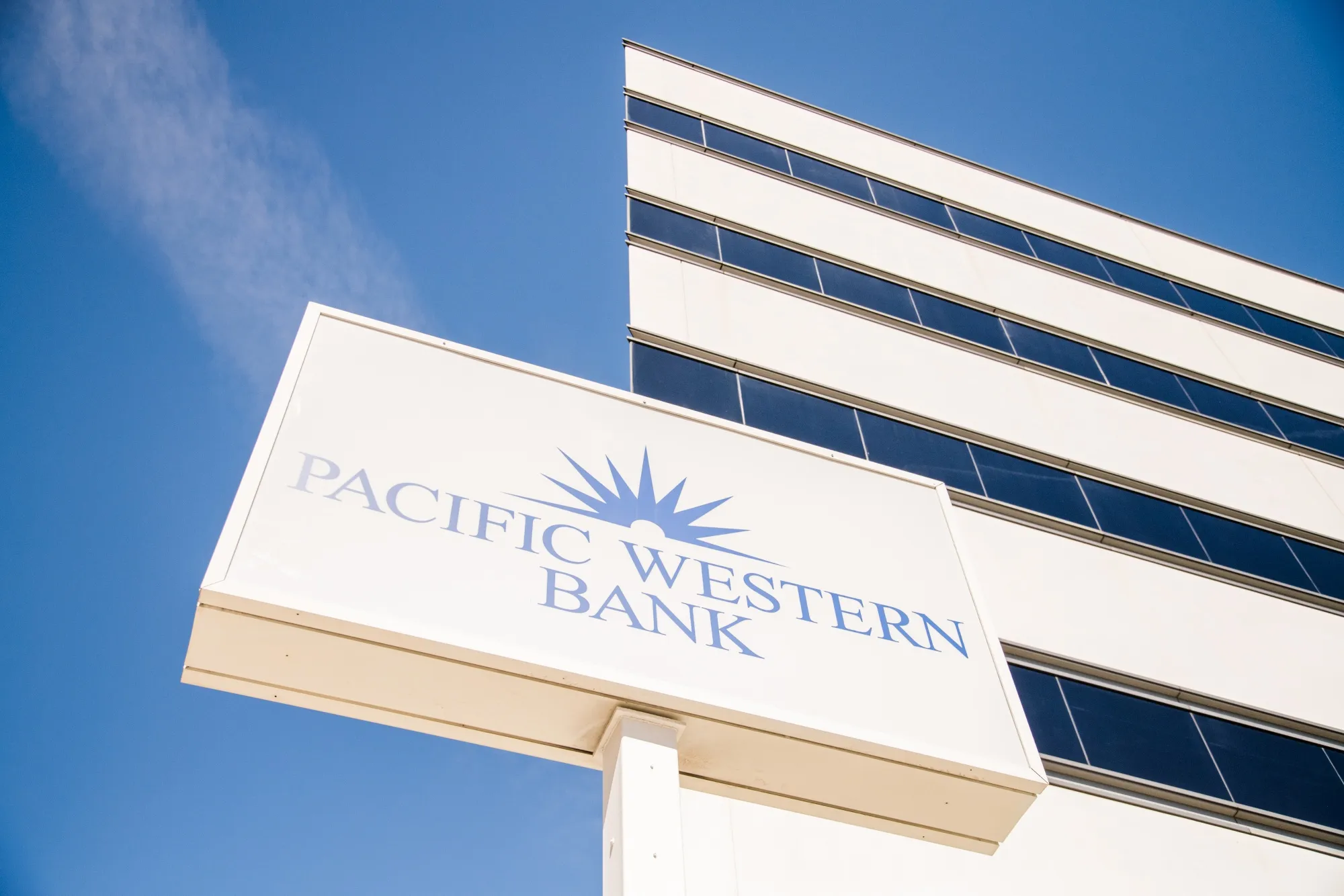 PacWest (PACW) Begins Sale of $5.7 Billion Loan Portfolio to Kennedy ...