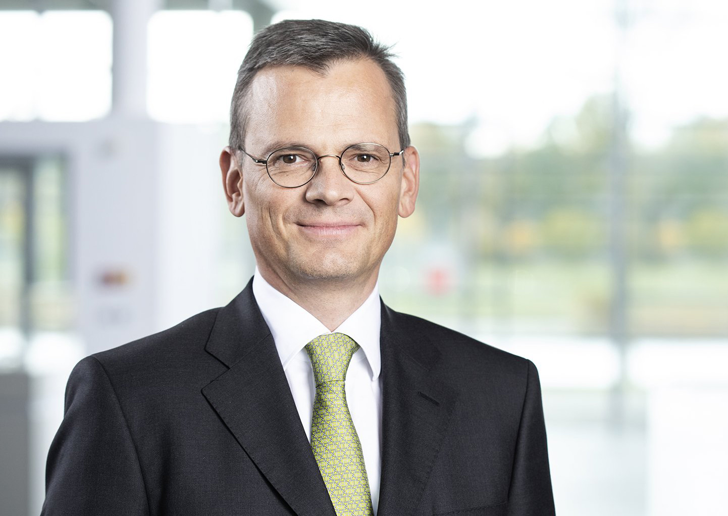 Airbus Names New CFO, COO to Replace Wave of Exiting Execs - Bloomberg