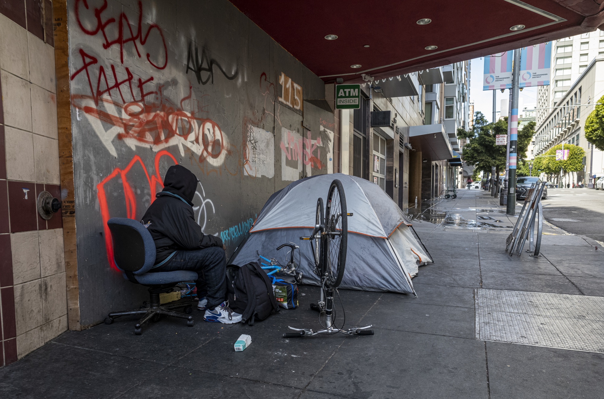 Law School Takes San Francisco Back to Court Over Tents, Drugs - Bloomberg