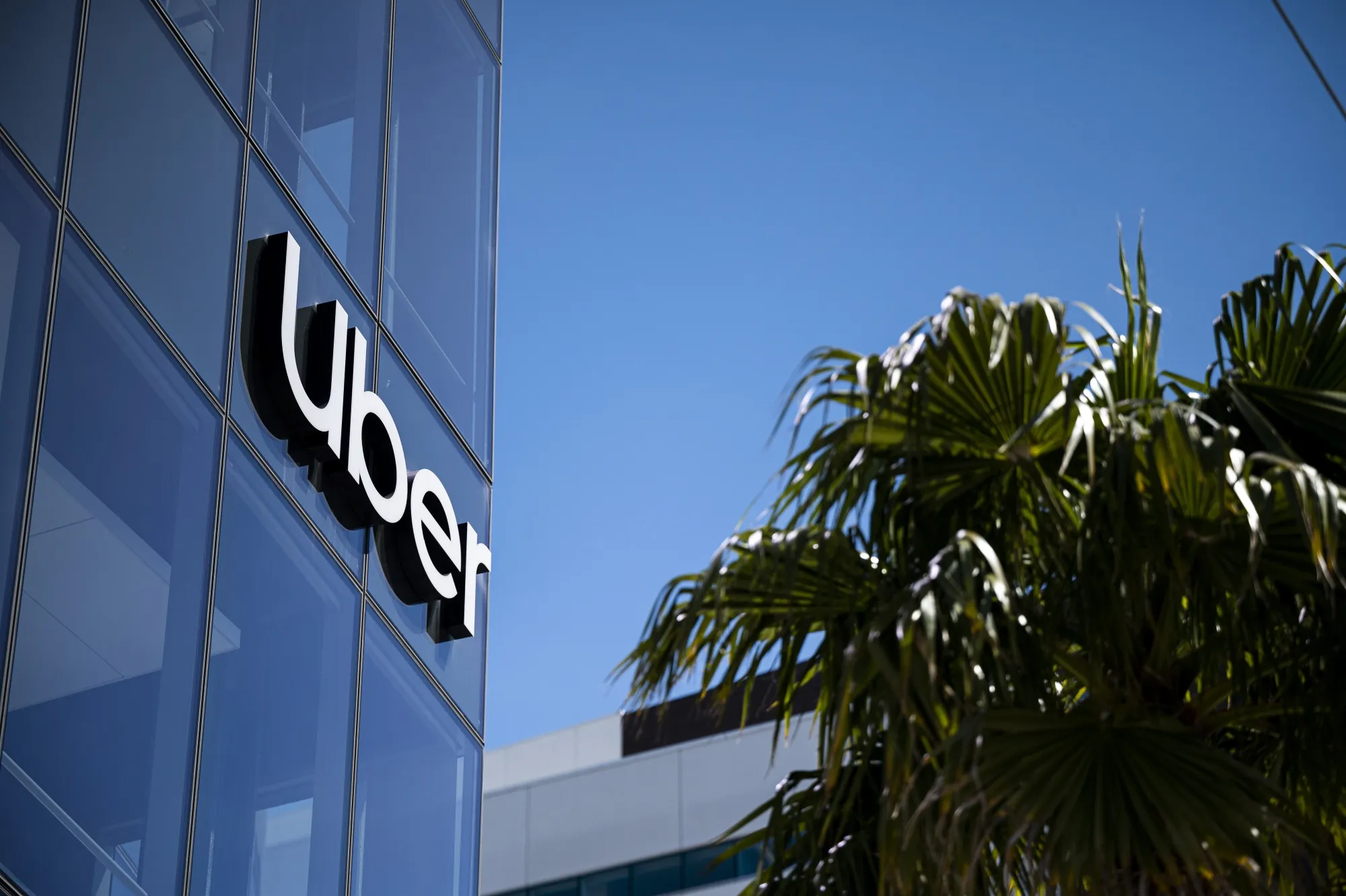 Uber Rated Investment-Grade at Fitch on Services Growth - Bloomberg