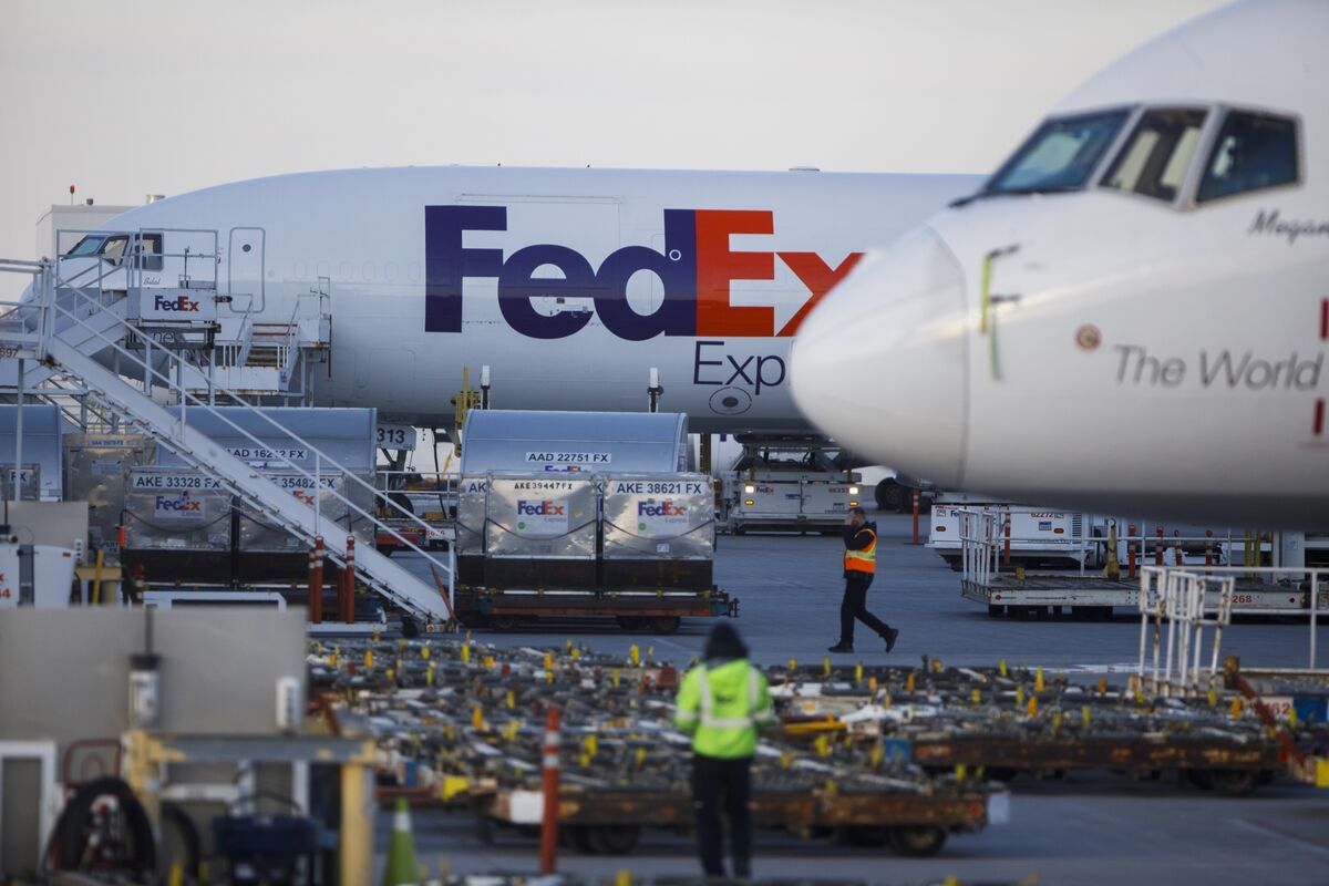 FedEx’s Smith ‘More Optimistic Than Most’ on Industrial Rebound - Bloomberg