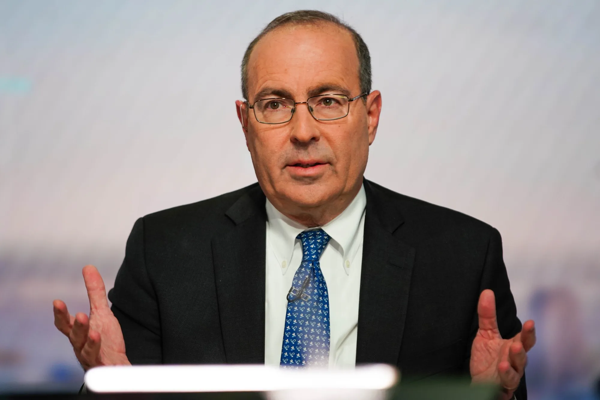 Barkin de Fed pronostica un ajuste moderado de tasas en reunión de ...