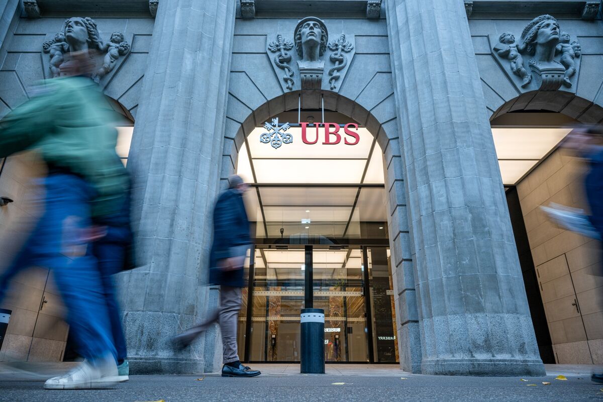UBS Wins Legal Case Over Private Banker Defections in Spain - Bloomberg