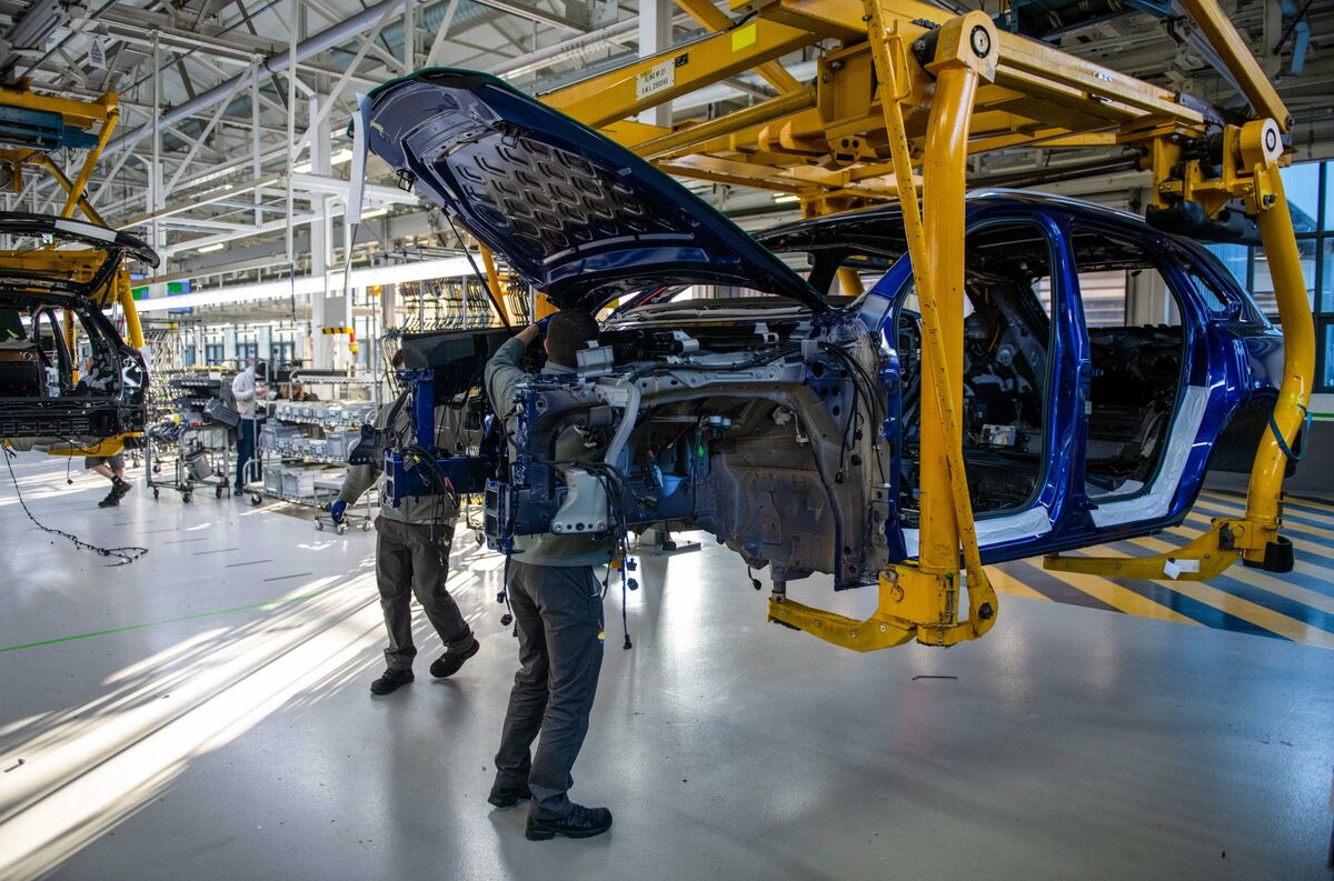 British Car Production Years From 1 Million Autos a Year, Hampered by ...