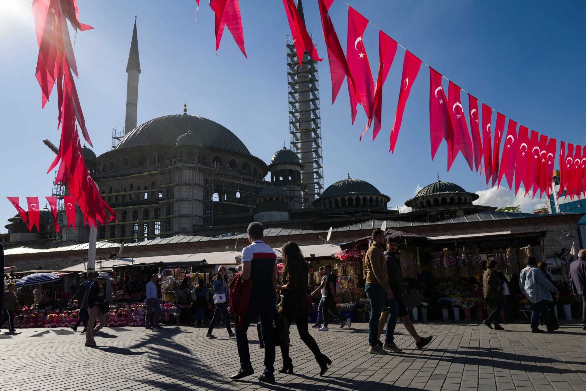 Turkey Passes Law Enabling Sovereign Fund’s Support for Economy - Bloomberg