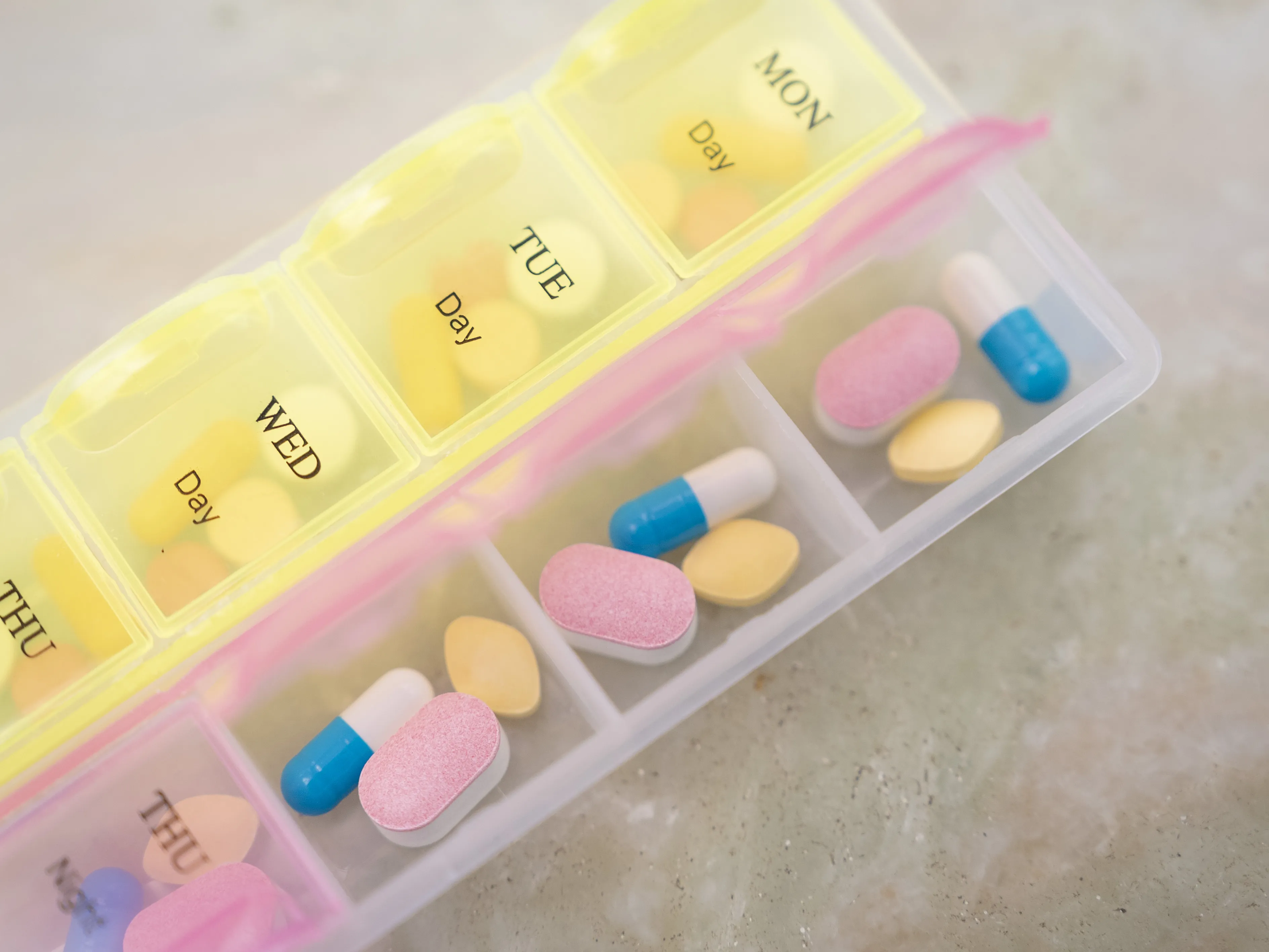 India Raises Number of Anti-Cancer Drugs on Price-Control List - Bloomberg