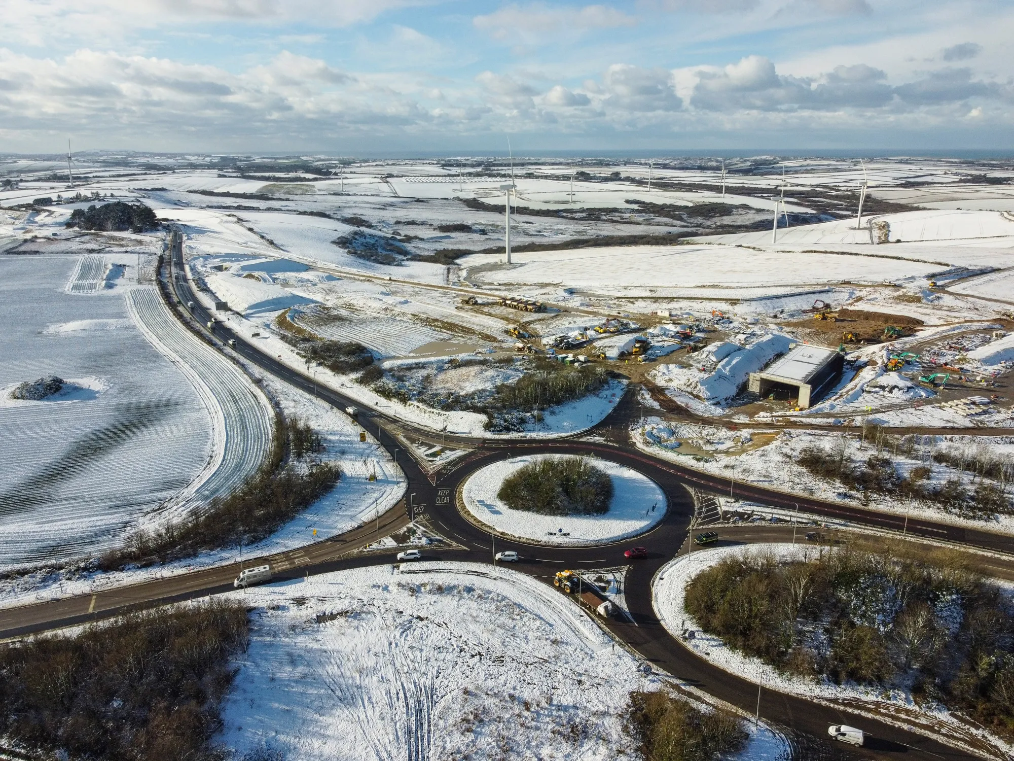 Met Office Yellow Weather Warning for UK Snow and Ice Remains in Place ...