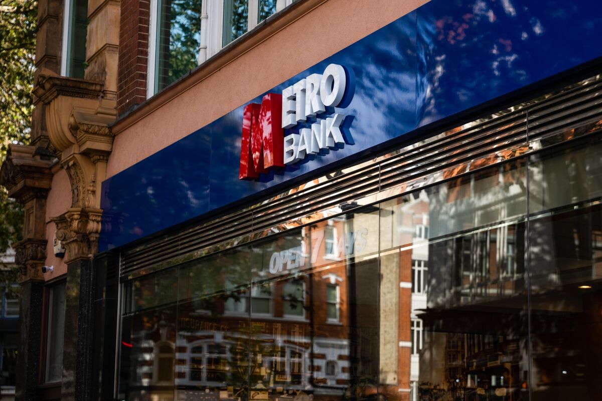 Metro Bank Says CFO James Hopkinson To Step Down Immediately - Bloomberg