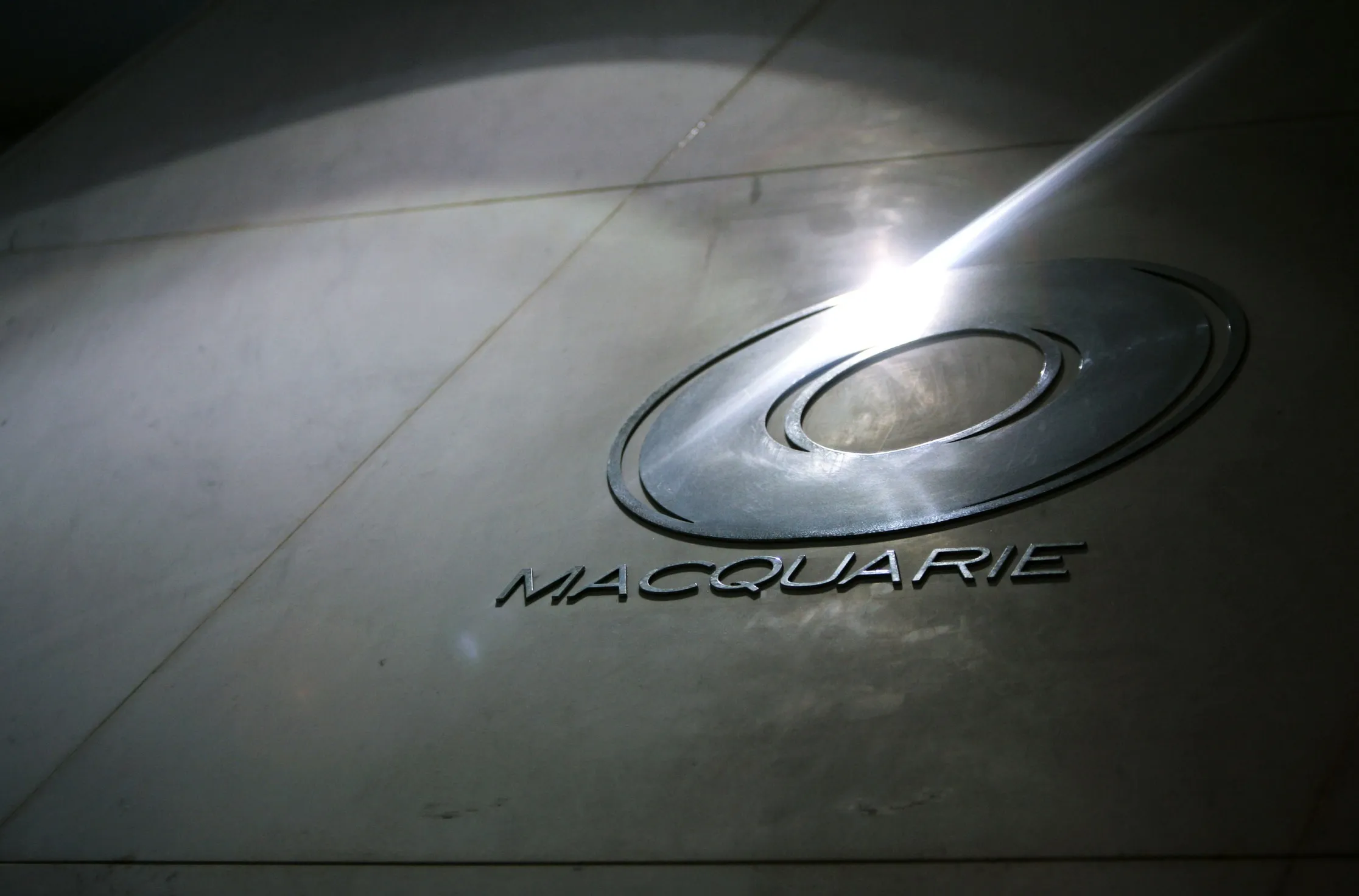 Macquarie’s Infrastructure Unit Bids A$3.4 Billion for Vocus - Bloomberg