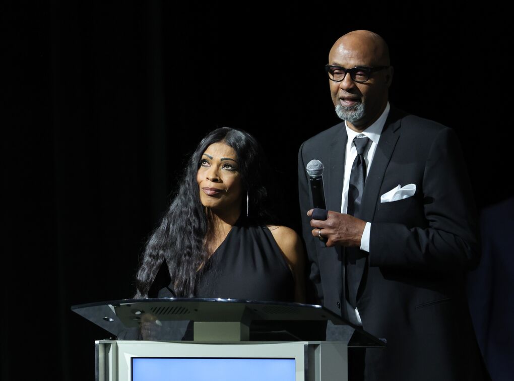 Joe 'Jellybean' Bryant, the father of Kobe Bryant, dies at 69 - Bloomberg