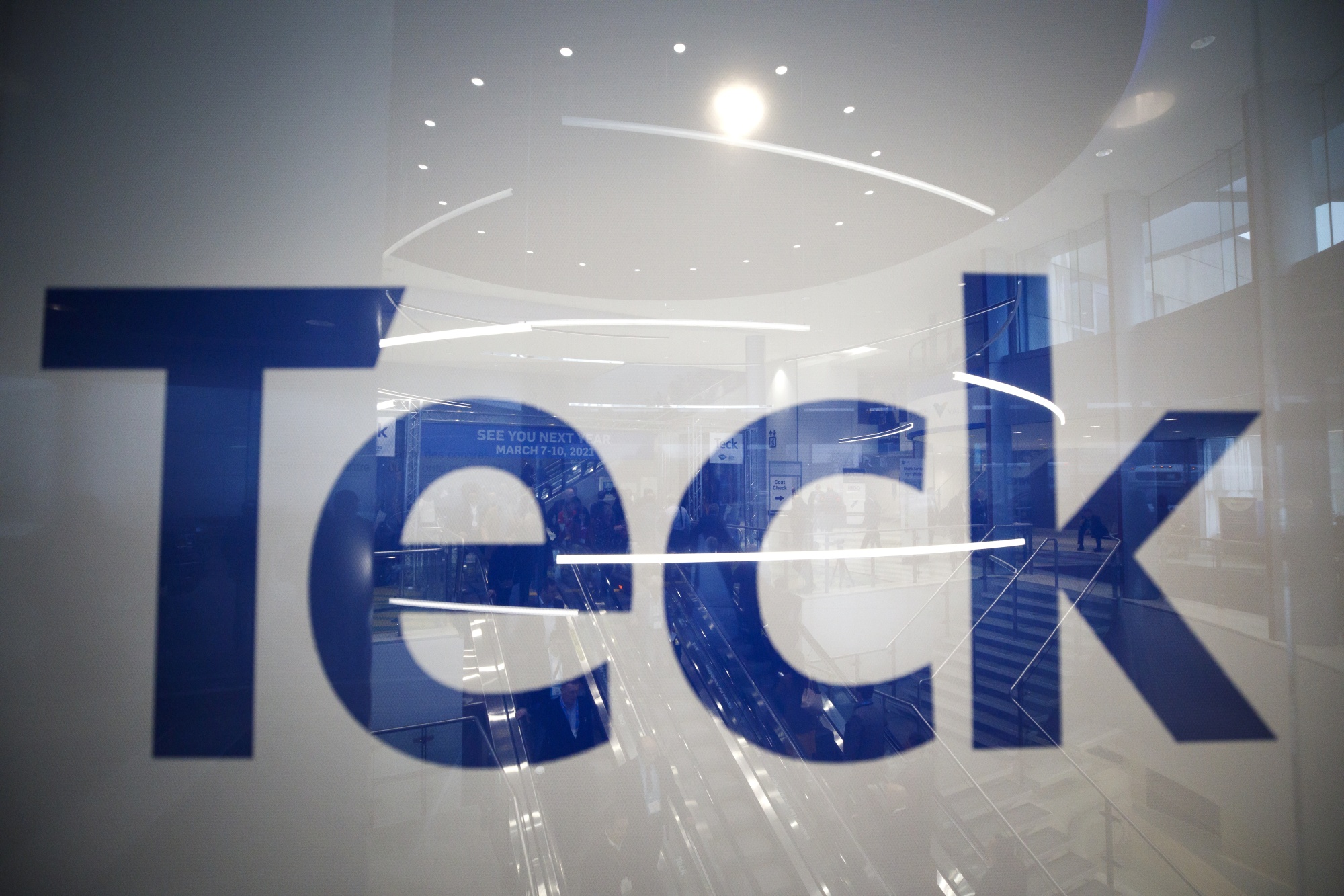 Teck vuelve a elevar costo de emblemática mina de cobre en Chile ...