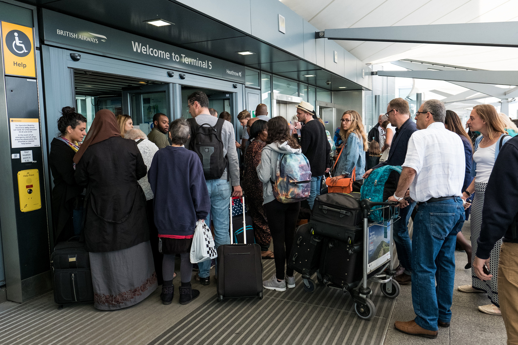BA Says Most Flights Running; Angry Passengers Face Delays - Bloomberg