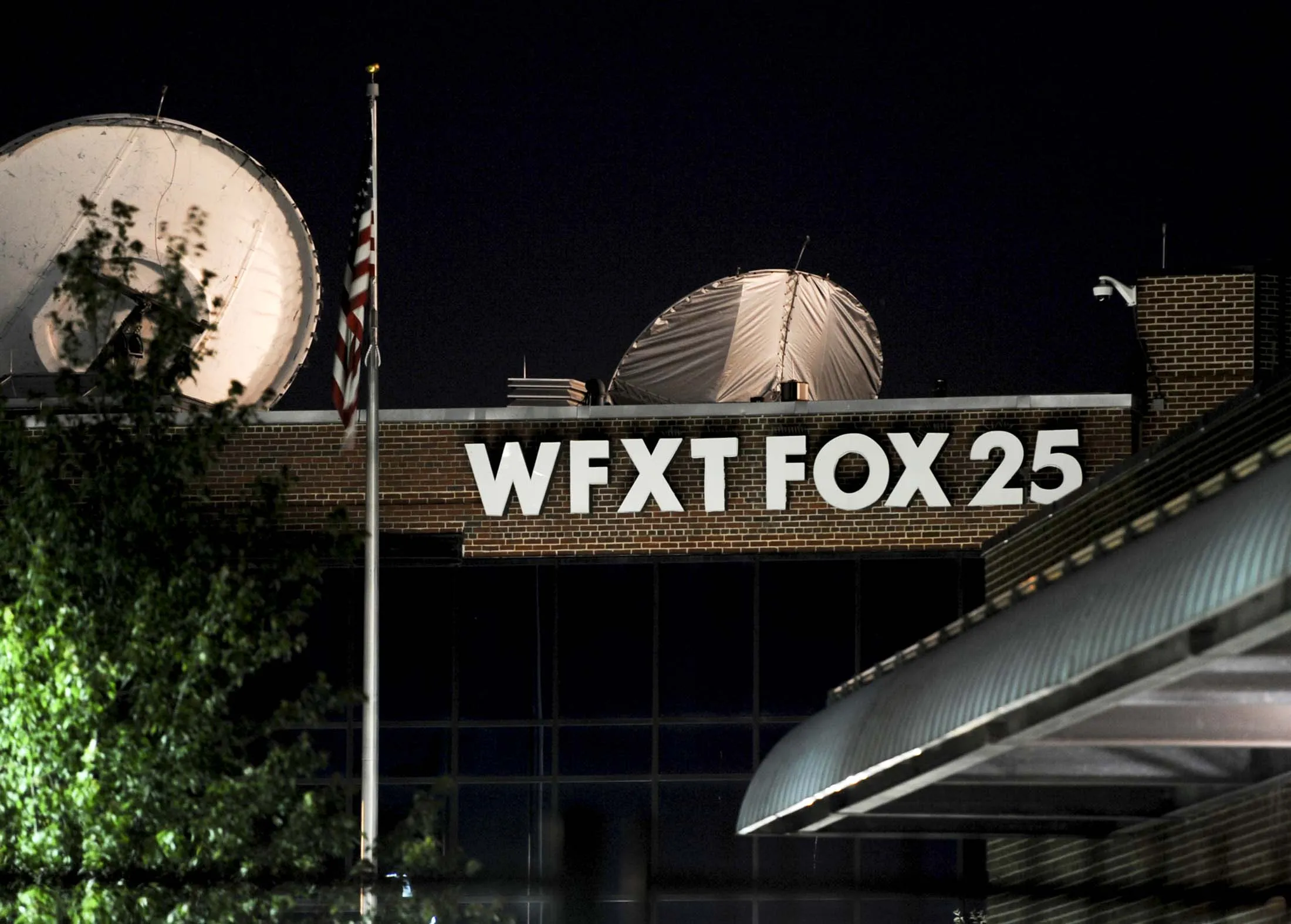 Fox Station Sale in Boston Triggers Fears of Cable-TV Rate Hikes (TGNA ...