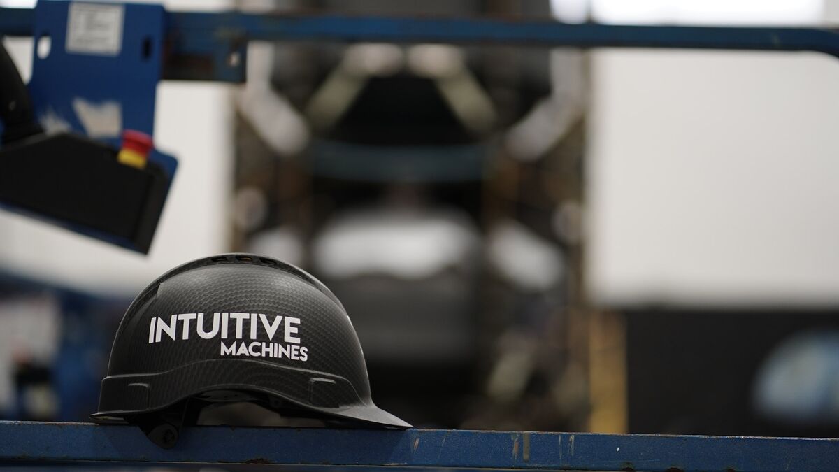 Intuitive Machines (LUNR) Shares Rise on NASA Pact for Near-Space Grid ...