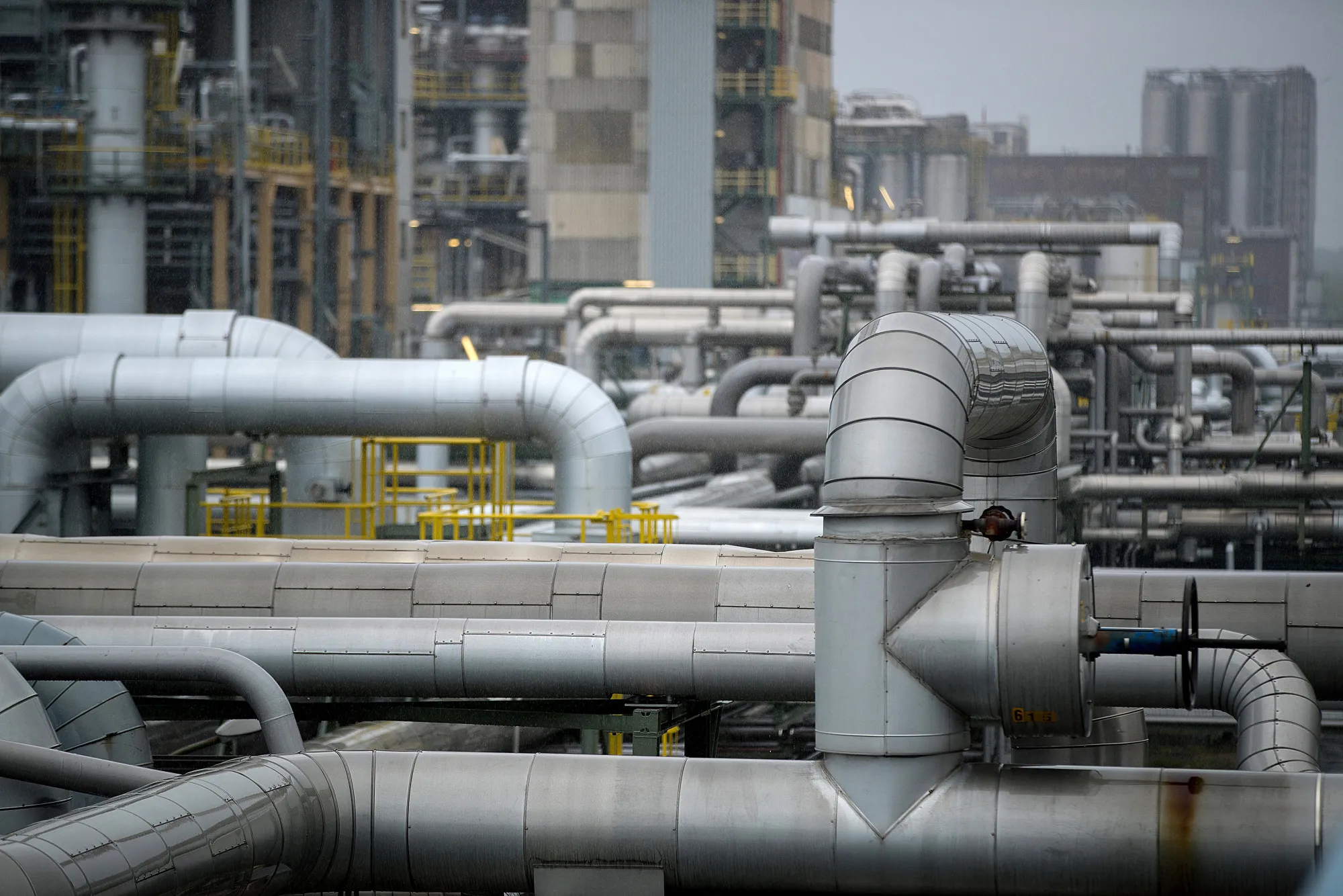 Chemours Nominates CEO of Activist Vision One to Board - Bloomberg