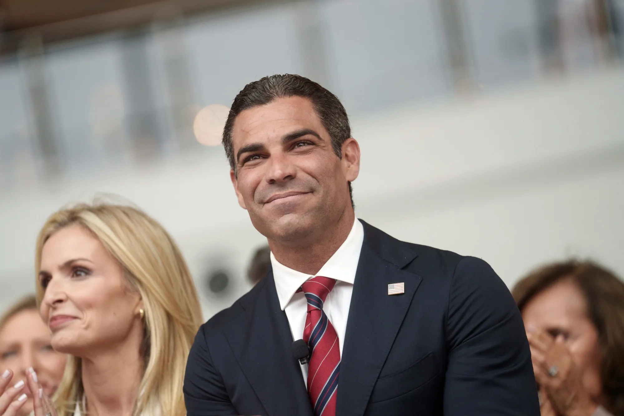 Miami’s ‘Bitcoin’ Mayor Suarez Doubles Wealth, Buys Boat as Side Jobs Multiply - Bloomberg