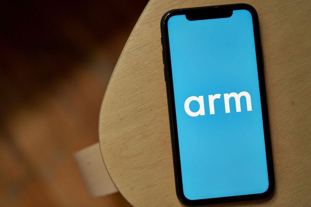 Key Arm China Staff Quit to Create Government-Backed Startup - Bloomberg