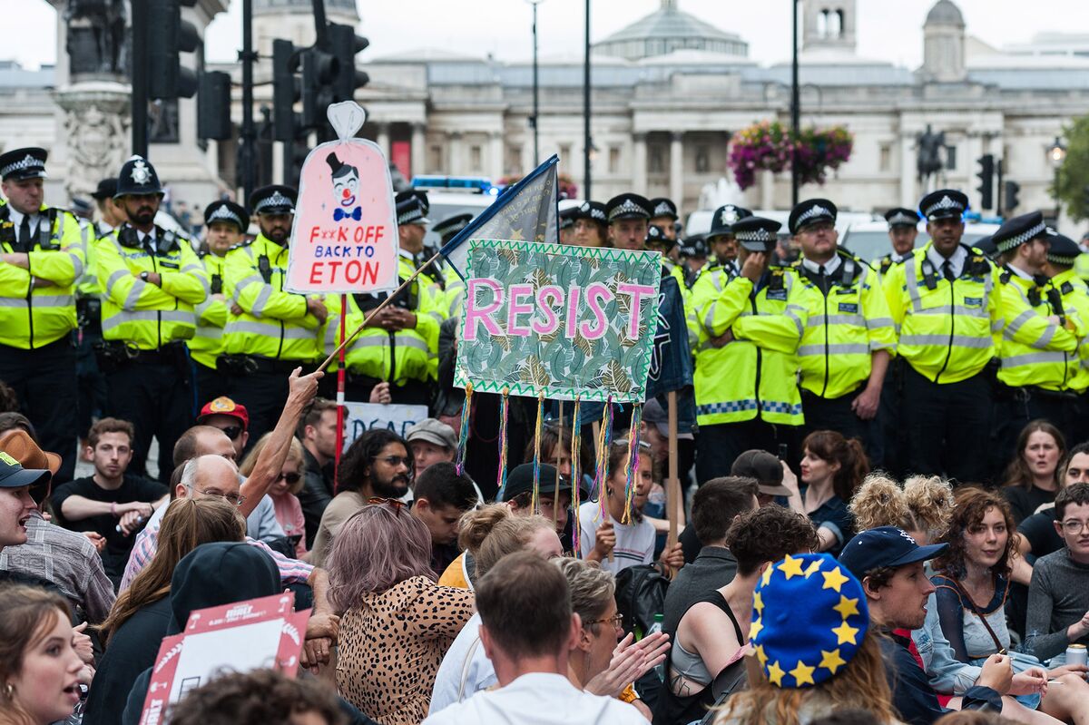 Brits Protest Boris Johnson’s ‘Attack on Democracy’ - Bloomberg
